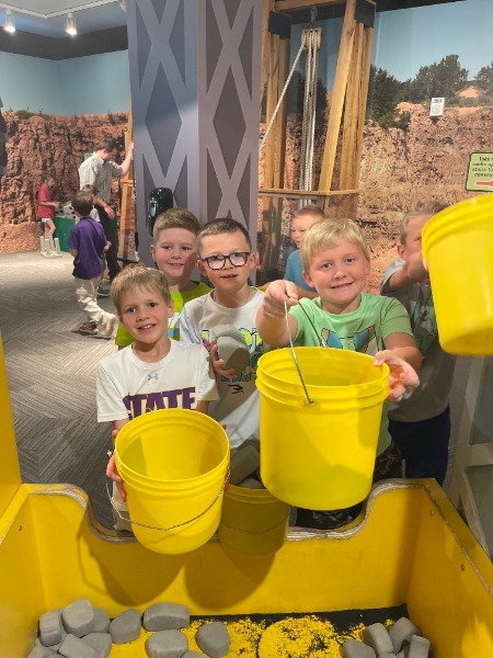 Central Lyon CSD - Second Grade Field Trip